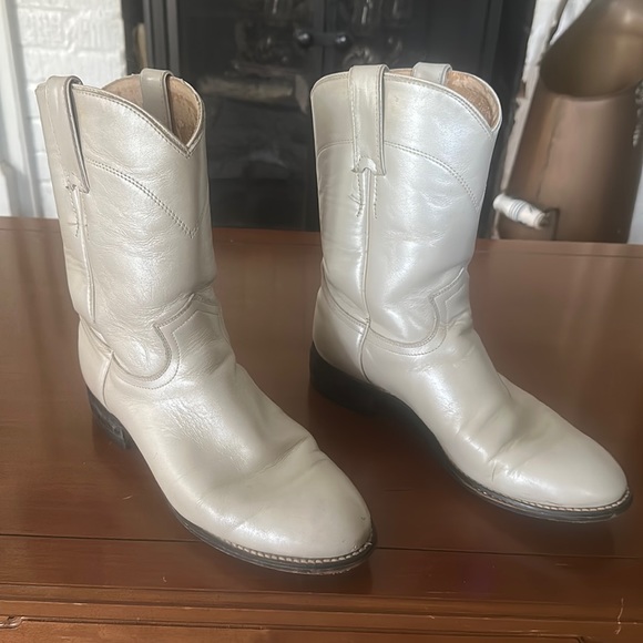 Justin Boots | Shoes | Vintage White Pearl Justin Ropers Like New 5d ...